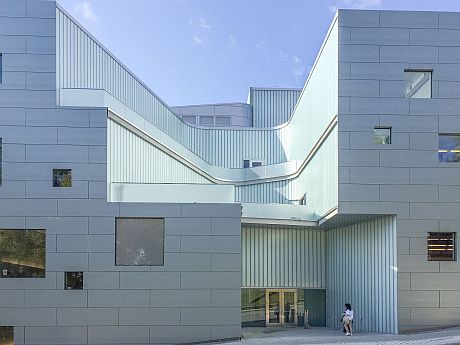 The Porous School. Steven Holl Architects: Visual Arts Building ...