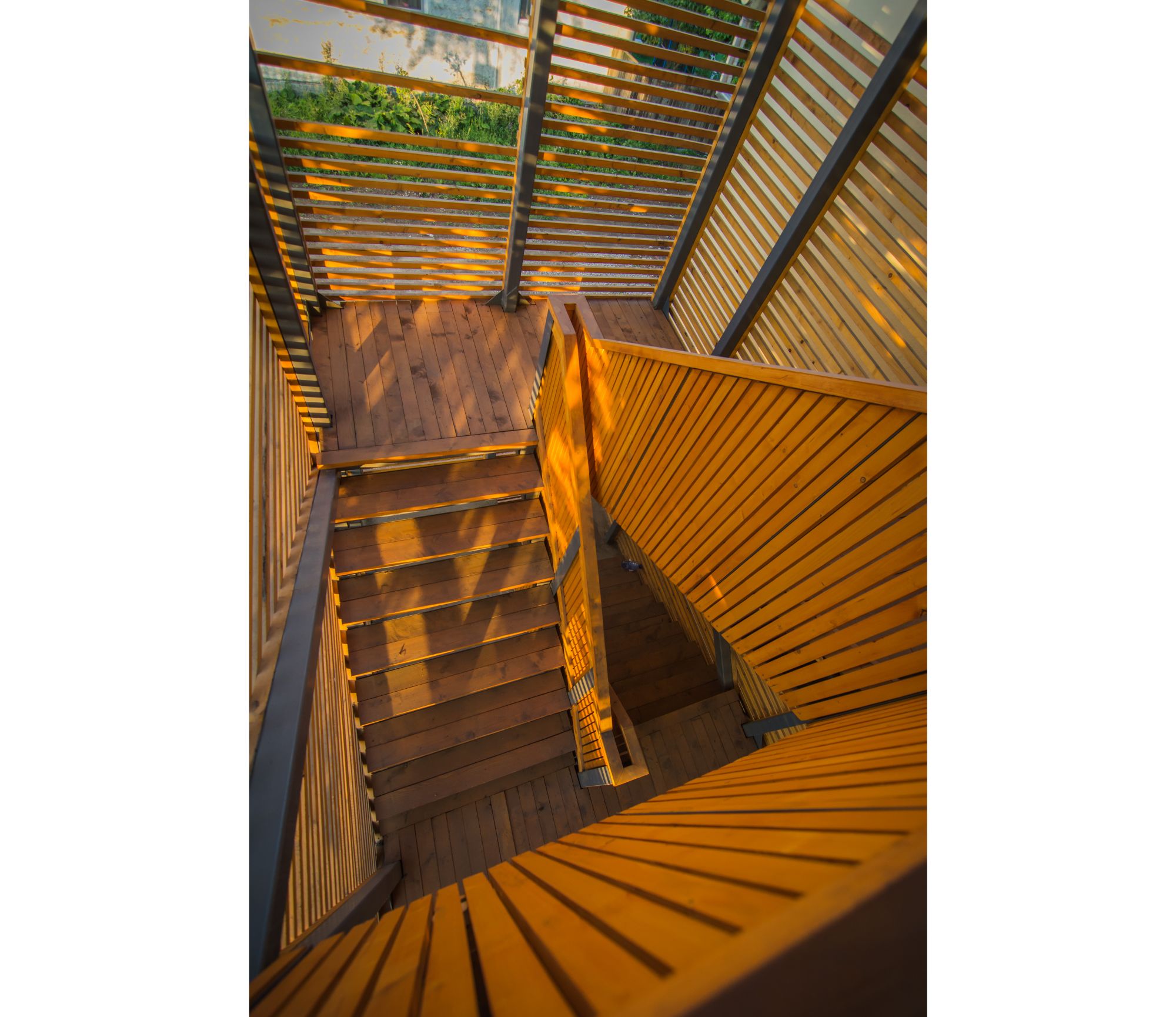 Larix Studio: Reabilitare și extindere - Grădinița Pitypang / e ...